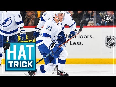 Brayden Point collects a natural hat trick in 91 seconds!