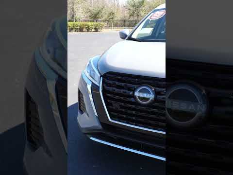 2023 Nissan Kicks SV | Universal Nissan