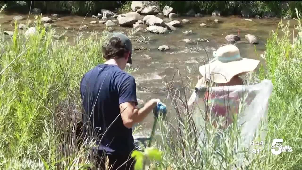 Colorado College incoming freshman volunteer for community trash clean-up
