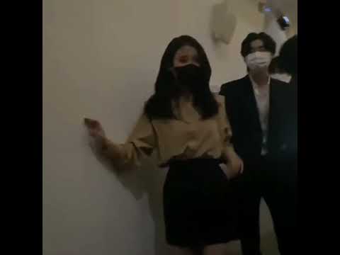 IU & LEE JONGSUK moment