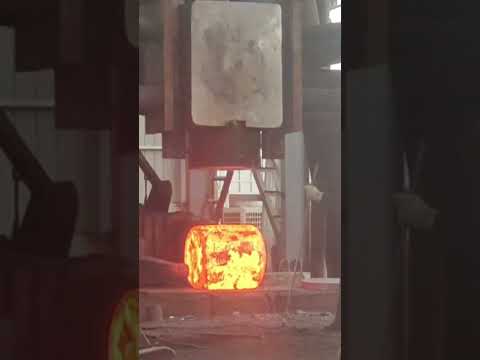 Forging giant iron pillars | Amazing heavy duty forge video