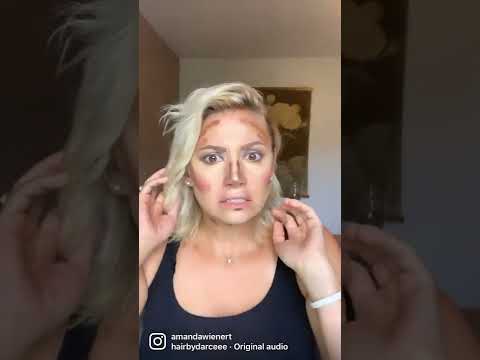 Don’t worry it’s just makeup… GOOD makeup! SEINT MAKEUP! 😉