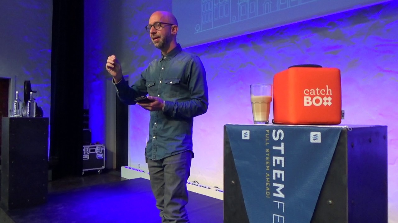 The secrets of addictive writing by Neil Strauss