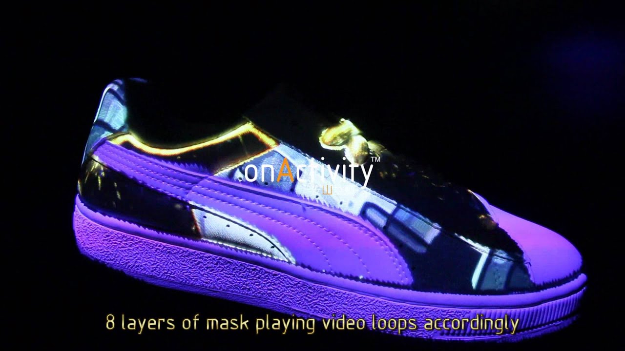Projection mapping interactive shoes