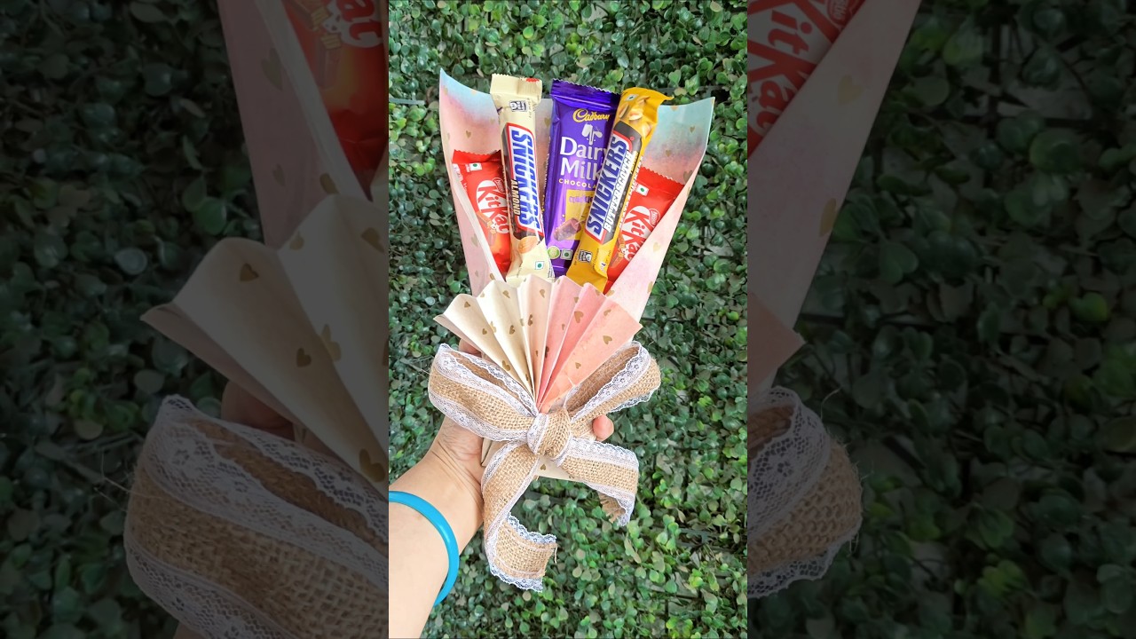 Chocolate budget bouquet for valentine's day gift #valentine #valentinesday #chocolate #bouquet #diy
