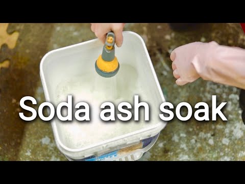 How to mix soda ash water for tie dye