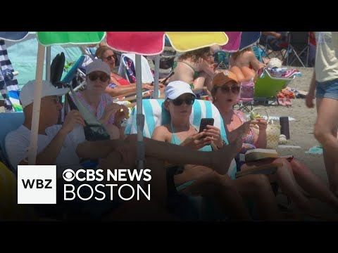 People flock to Massachusetts beaches amid heat wave
