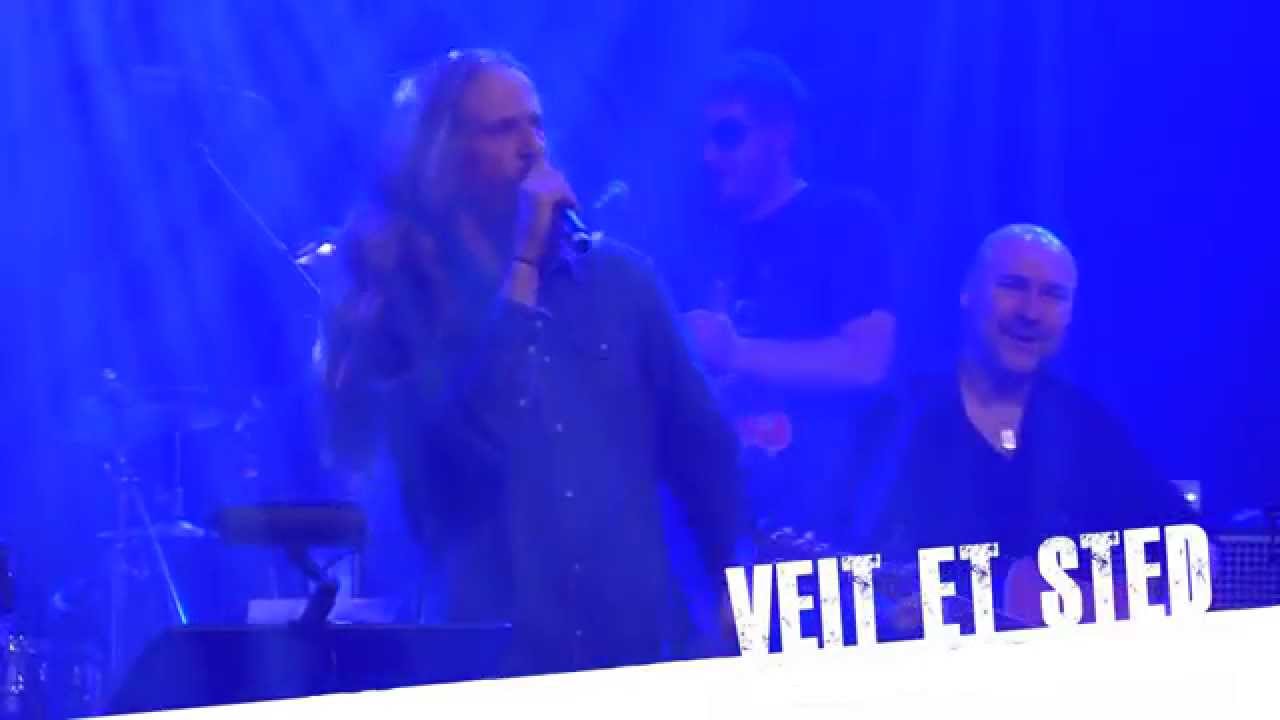 Veit et sted - Dance With A Stranger