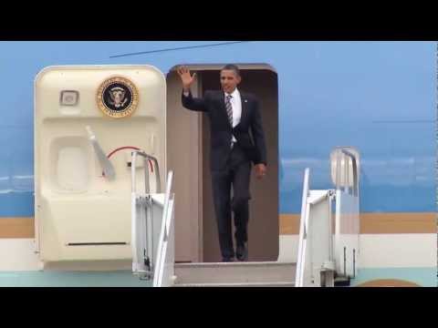 President Obama Arrives at Moffett Federal Airfield