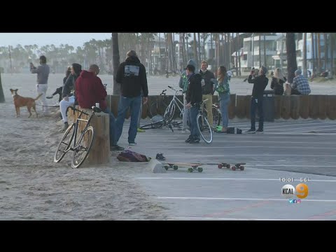 People Still Going To Venice Beach Boardwalk Despite Stay-At-Home Order
