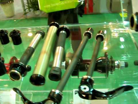 Joytech Mountain Hub axle '09 Taipei Bike Show Video by Downtube.com