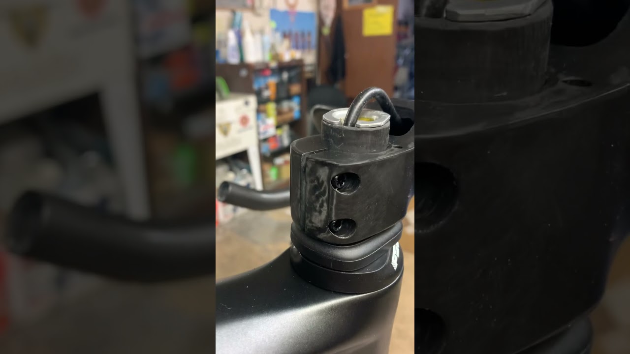 #Wireless Bike :Internally routed hose/housing through stem, handlebars, forks & headset! #GoodLuck