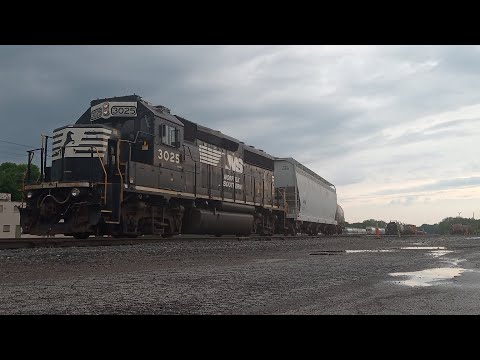 NS 3025 GP40-2 C62 does some SWITCHING operations in CONNEAUT Ohio!!!