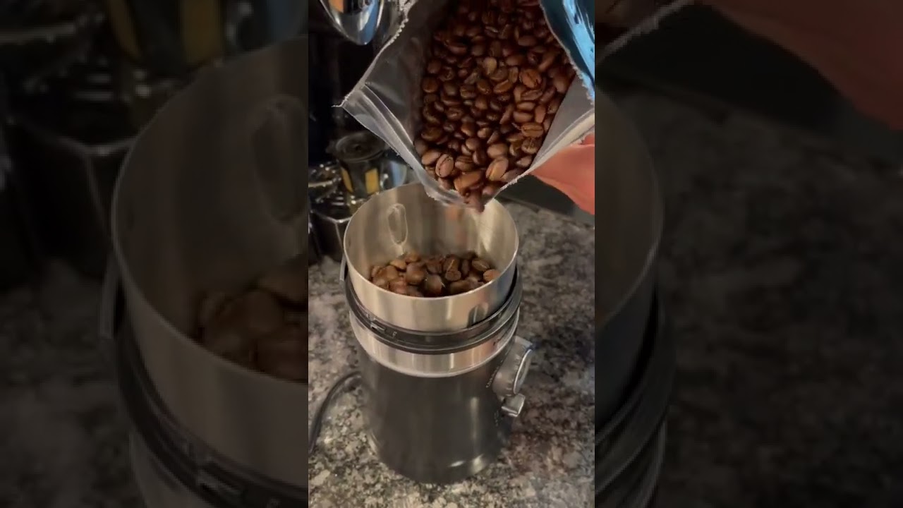 Pouring Coffee Beans #shorts #satisfying #nangdens