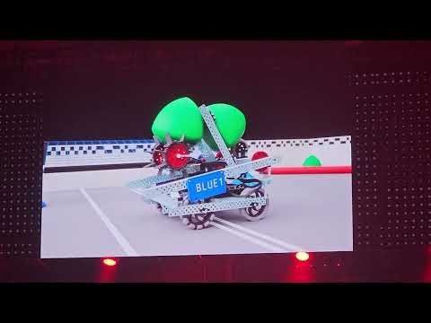 What it is like at VEX Worlds during the game reveal