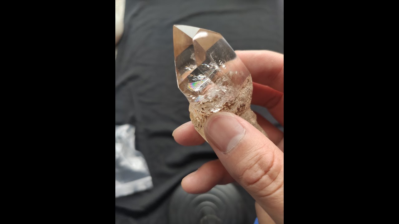 How many bubble you can see inside this Water Bubble Quartz?