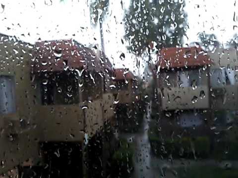 Rain, hail and thunder in the city of Norwalk
