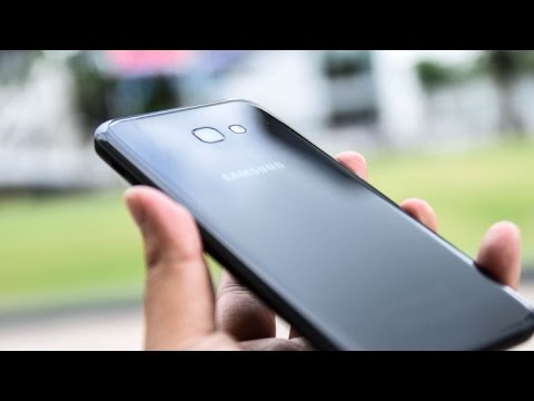 Samsung's Galaxy A7 (2017) is a great midrange phone