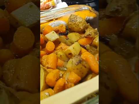 Cook with Me on low Income Living! #lowincome #vlog #home #homemaker #dinnerideas