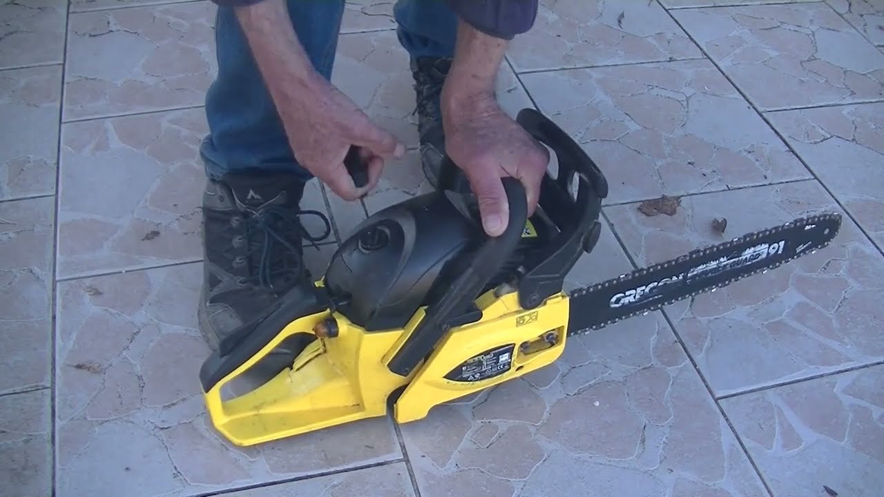 Non-working Chainsaw with Huge Oil Leak Repaired