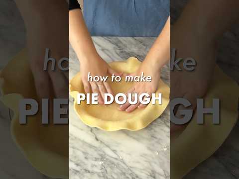 3:2:1 PIE DOUGH | so easy! | find the recipe on ceciliatolone.com #piedough