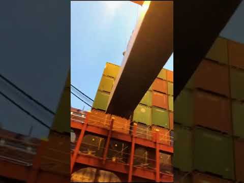 "How to Choose the Right Container for Your International Shipment #shippingcontainers #logistics