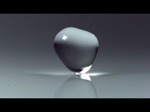 An Absurdly Detailed Explanation of How Water Beads Up and Bounces Around