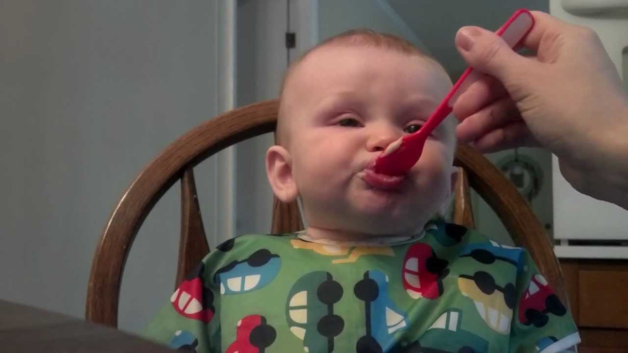 Grant eats oatmeal... and Elliott, too!
