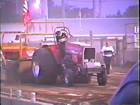 Wisconsin Tractor Pulling Association: 1995 Portage, Wisconsin 7,500 lb. Super Stock