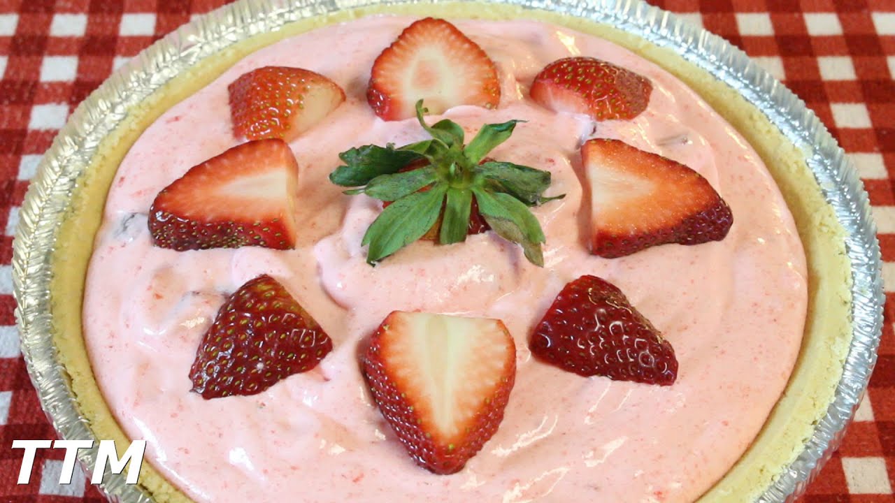 How to Make a Strawberry Pie with Jello and Cool Whip~Easy No-Bake Strawberry Pie