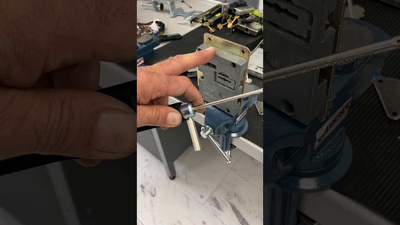 FAC safe opening with LuckyLocks tool.