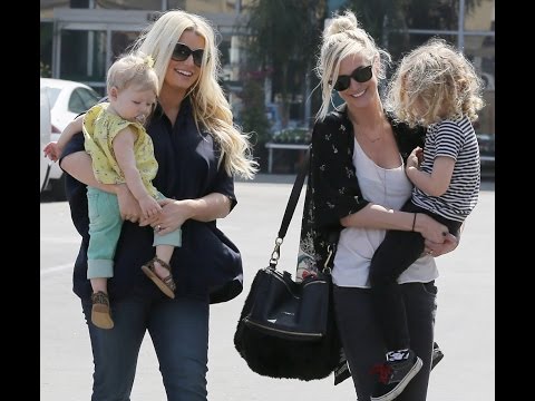 Top 10 Famous Soccer Moms in Hollywood