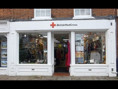 British Red Cross - Charity shop - Chichester - Hjálparstarf - Rauði Krossinn