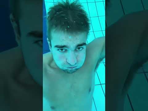DESCENTE À 4M10 DE PROFONDEUR AVEC UN IPHONE !! #shorts #shortvideo #viral #job #swimming