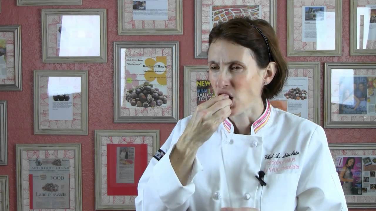 Cocopotamus Chocolate: Naked Hottie