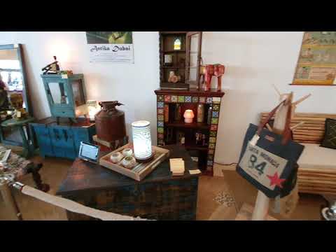 Times Square Shopping Mall Dubai Vintage Shop