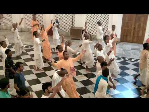20180718 Evening Sandhya Aarti in Sri Dhama Mayapur.