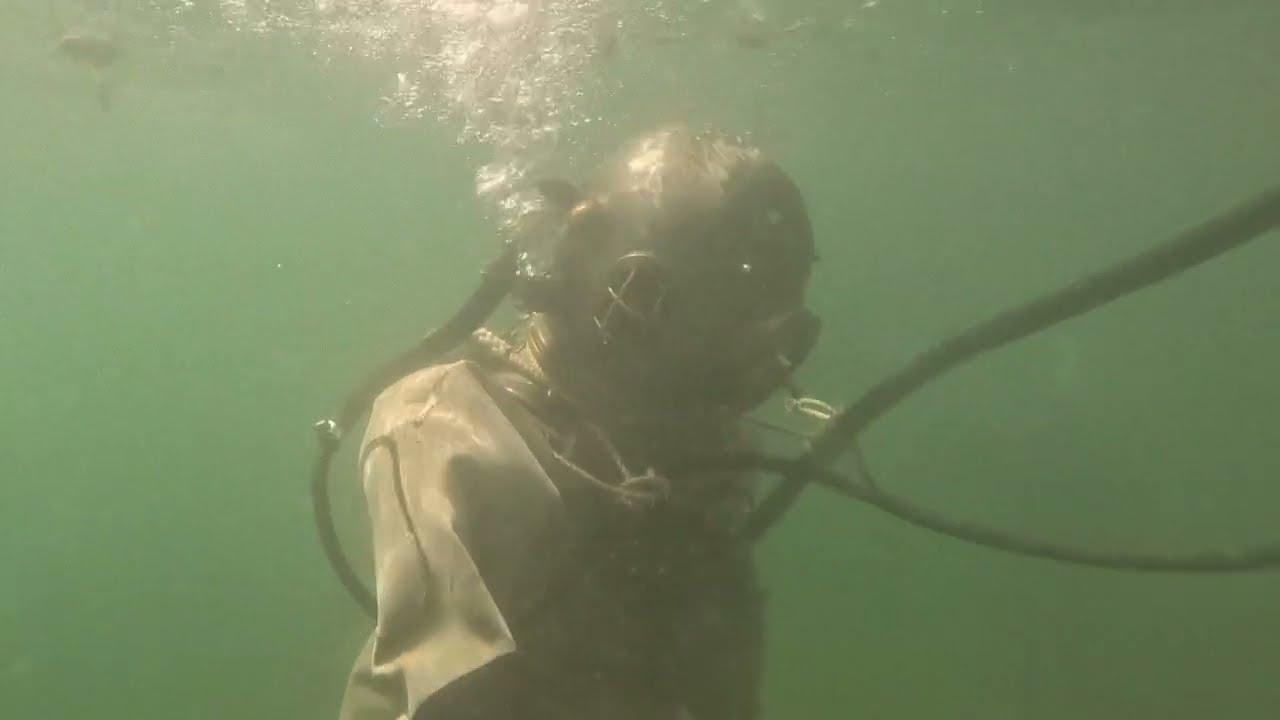 Into the Deep: A Dive in Historic Standard Diving Dress