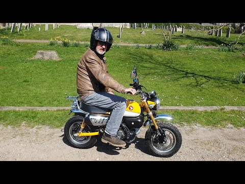 How comfortable is a Honda Monkey for a 6'4" man?? 🤔😱