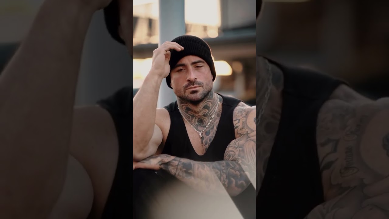 Bearded tattooed bodybuilder waiting for you. 😍🤤🎥💪