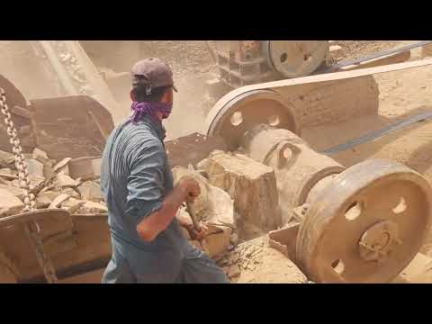 Rock Crushers very powerful rock crushing stone plant