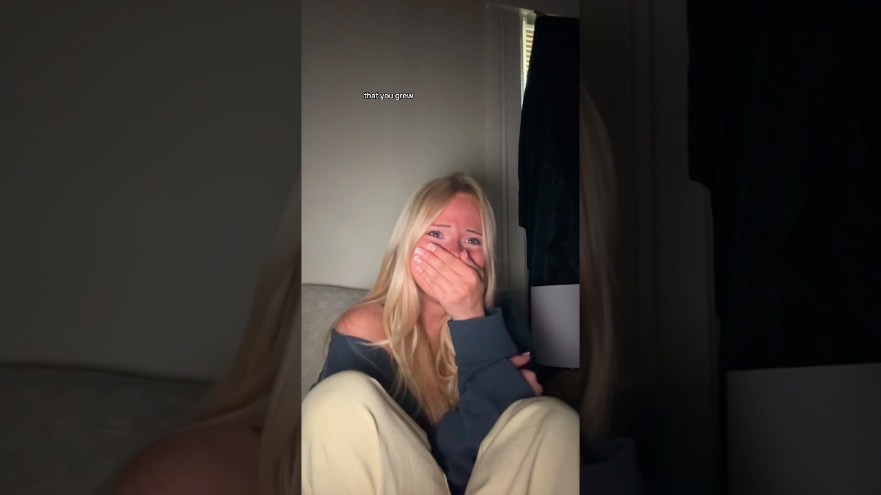 this is for you mom, I love you so much🤍 #poetry #spokenpoetry #mother #cute #spotlight #sadpoetry