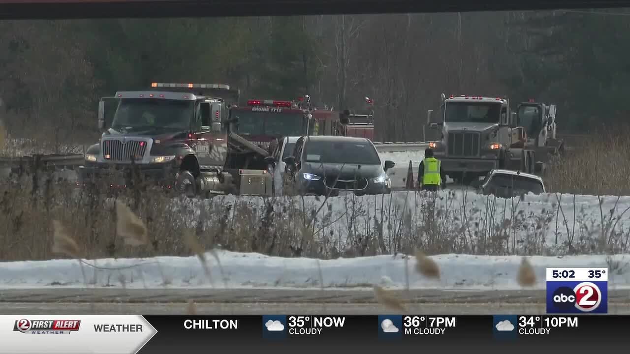 Lanes reopen after car pile-up on Highway 41 in Oconto County