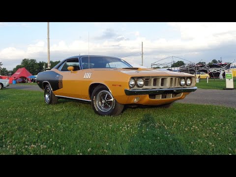 This Woman Grew Up in Her '71 Plymouth 'Cuda She Inherited From Her ...