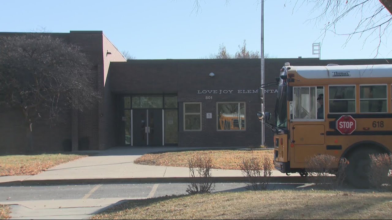 Lovejoy Elementary in Des Moines placed on lockdown after shots fired nearby