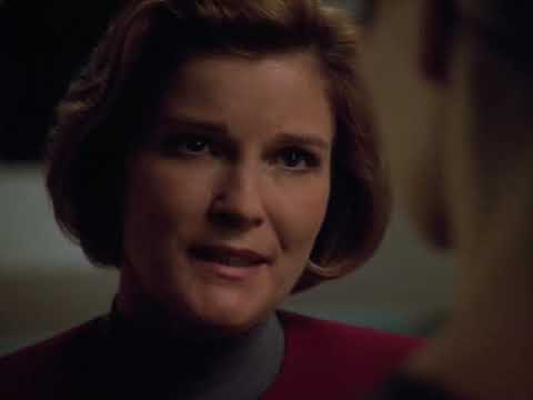 Captain Janeway Gives Seven of Nine A Lesson In Compassion