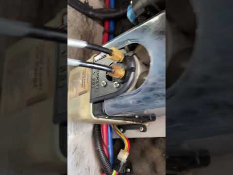 Bennet Trim Tab adding hydraulic fluid