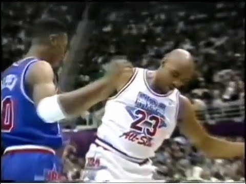 Charles Barkley and Scottie Pippen Get Physical at 1993 All Star Game
