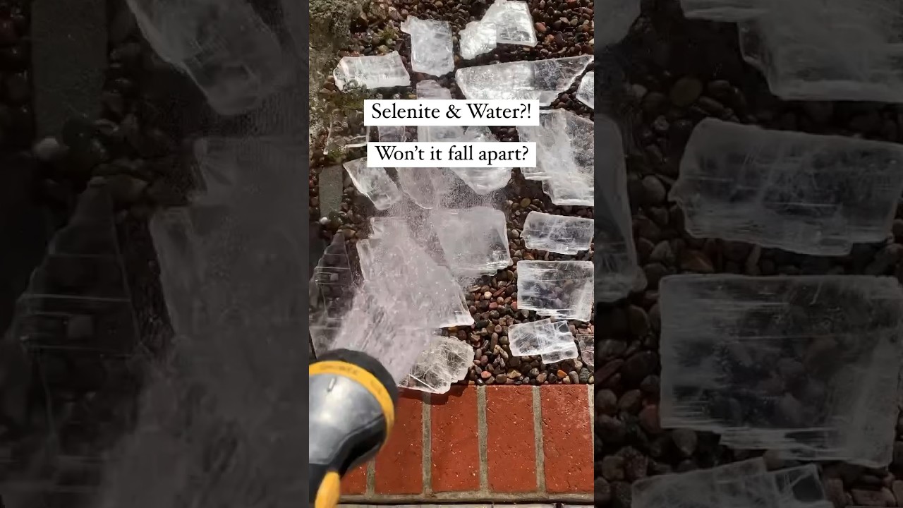 Selenite CAN get wet!💧Rinse with water and allow to thoroughly air dry. #selenite #crystals #shorts