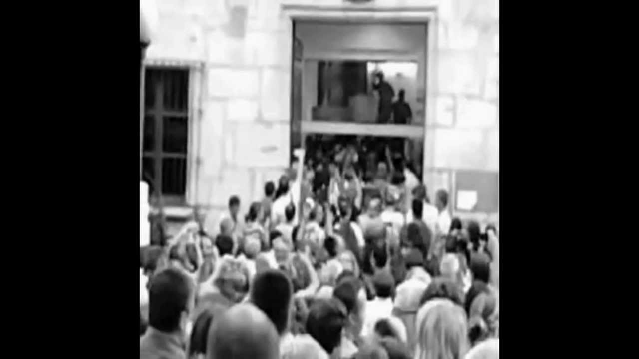 Entrada al ayuntamiento de Vinaròs, 1 año después...